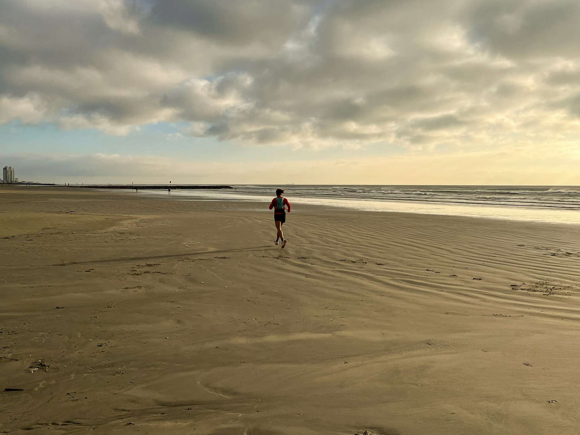 Courir sur le sable : bienfaits et conseils
